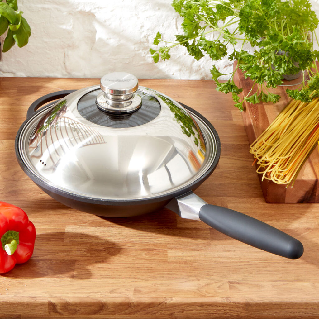 Non-Stick Stir Fry Wok With Lid - BergHOFF Cookware GB